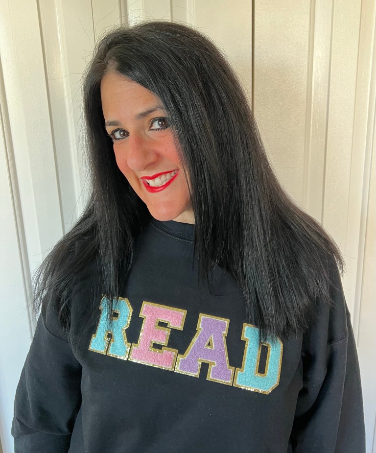 Book Review: The Goddess of Warsaw {Lisa Barr} – Book Coffee Happy